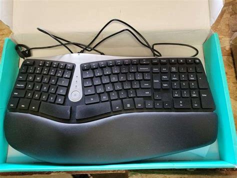 Ergonomic Keyboard Wired Split Keyboard With Pillowed Wrist And Palm Support Metzger Property