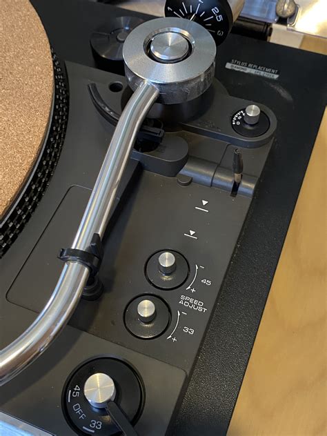 Technics SL 23 Black FG Servo Semi Auto Turntable Stereo Home Cinema Headphones Components