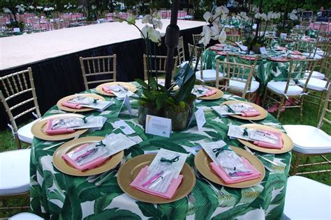Beverly Hills Hotel Theme Tablescape