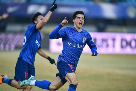 特谢拉再次扮演关键先生，申花2比1绝杀长春迎中超四连胜比赛斯卢茨基马莱莱