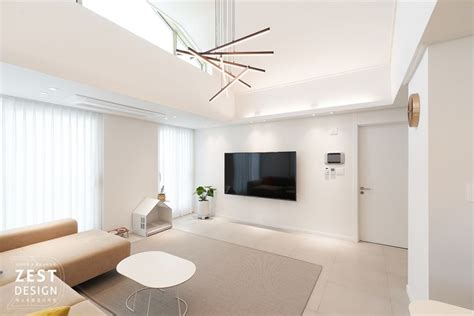 신혼부부를 위한 화이트 하우스 34평 탑층 아파트인테리어 거실 홈스타일링 아파트 인테리어 펜던트 조명 거실
