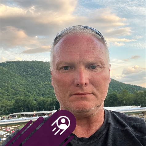 Honi Honi Bar Meet Two Of The Awesome Faces That Help Facebook