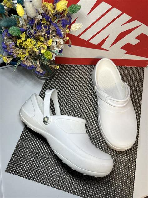 Оригінальні шльопанці Crocs — ціна 580 грн у каталозі Шльопанці Купити жіночі речі за доступною