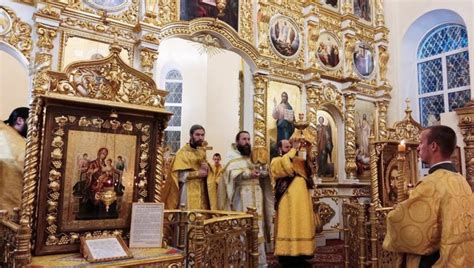 «Мы чувствуем как за нас молятся в Нижнекамске прошла литургия с молением за мир и о