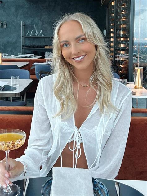 Annie Knight Reveals Awful Moment She Was Outed As A Sex Worker To Her Dad Gold Coast Bulletin