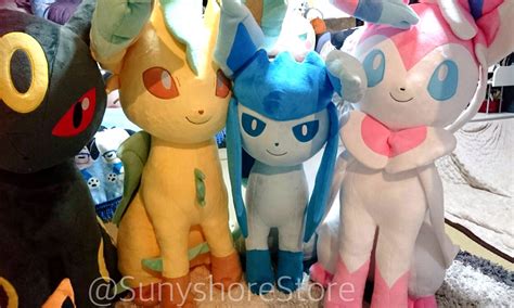 Meet All Life Size Plushies Of Eevee And Its Evolutions Nintendosoup Atelier Yuwa Ciao Jp