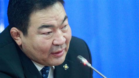 Биеийн тамир спортын хуулийг өөрчилж байхад Б Бат Эрдэнэ сайд хаана байсан юм бол