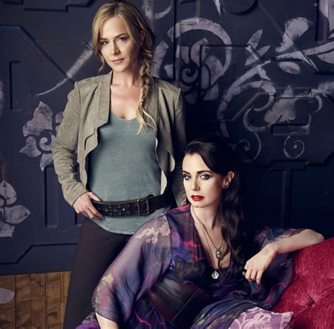 Defiance Interview With Stars Mia Kirshner And Julie Benz The Gate