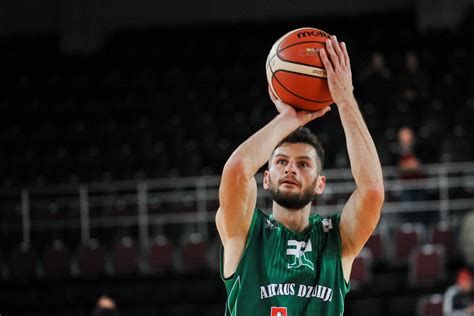 Po Ilgų Kelionių į Lietuvą Sugrįžęs G Navickas Man Krepšinis Niekada Nebuvo Tik Pinigai