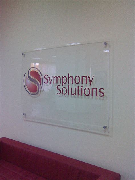 Изготовление несветовых вывесок во Львове агентство рекламы «Денди друк