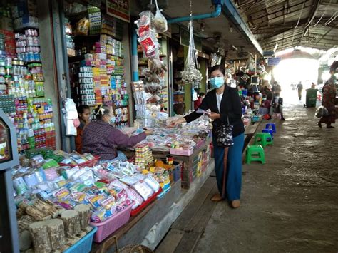 မြစ်ကြီးနား၌ နှစ်တစ်ရာပြည့် အမျိုးသားအောင်ပွဲနေ့ အထိမ်းအမှတ် သတင်းစကား လက်ကမ်း စာစောင်များဖြန့