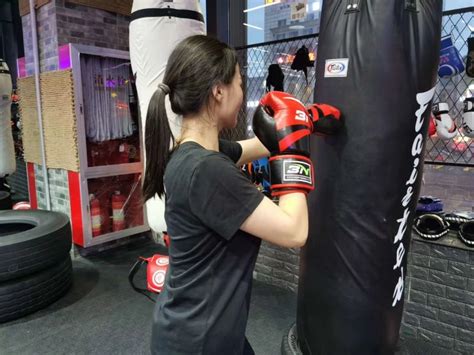 每天更好一点～be Strong Rebecca Zhang