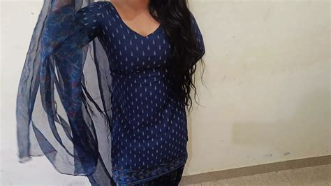 Jab Ghar Pe Koi Nahi Tha Tab Muslim Ladki Ne Apni Pussy Chacha Ke Lad Se Aur Kiya Full Romance