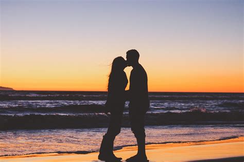 When Women Have Romances With Locals While Traveling Is It Sex Tourism