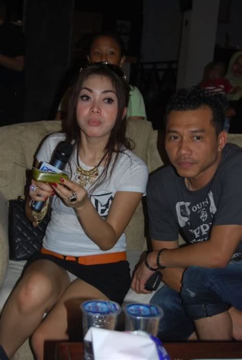 Foto Video Mesum Porno Celana Dalam Syahrini