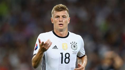 Toni Kroos Extends Real Madrid Contract Until 2022 Football News
