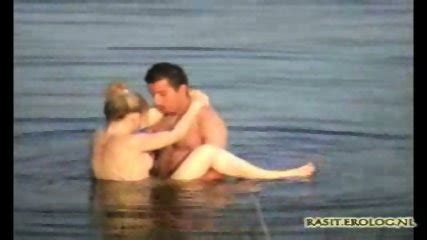 Couple Captured Having Sex In Lake