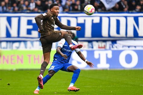 Flügelflitzer Afolayan Für St Pauli Ließ Er Sogar Wembley Sausen
