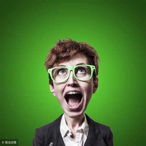 Excel中vlookup函数，很多列的时候，这个技巧不用去数第几列了！ 正数办公