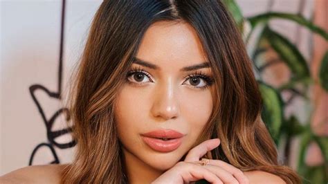 Onlyfans Star Selling ‘intimate Experience With Her Ai Clone That