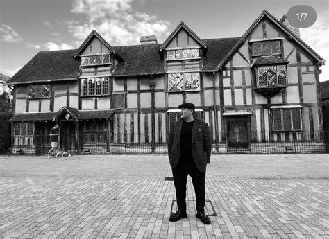 Найруулагч Б Баатар Английн хамгийн алдартай музейг сонирхож явна ТАС МН