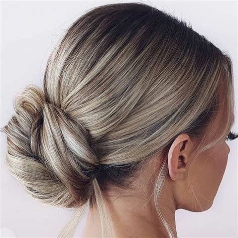 جدیدترین مدل موی خواهر عروس با این شینیون مثل ماه بدرخشید