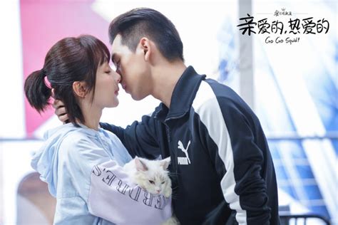 李現霸氣摟脖kiss楊紫「車窗之吻」！《親愛的》狂灑糖太甜了 Ettoday星光雲 Ettoday新聞雲