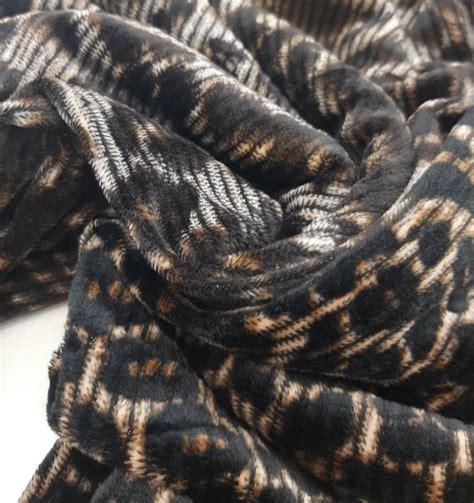 لگ پلنگی سایت رسمی فروشگاه لباس باران پوش