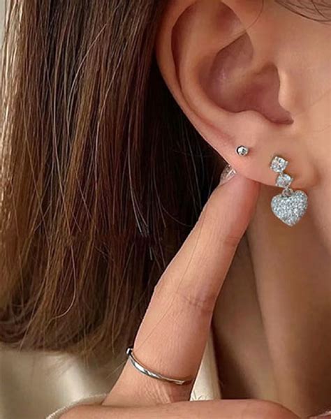 집콕끼리 은 실버 925 침 귀걸이 써지컬 스와로브스키 큐빅 18k 링 진주 원터치 써지컬스틸 여성 여자 데일리 리본 하트 이어링 볼드 미니 물방울 볼 클로버 명품 피어싱