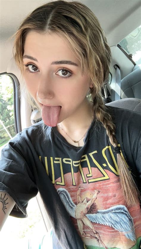 Brooke Monkes Tongue Looks So Wet And Soft 🥵 R Tonguetastic