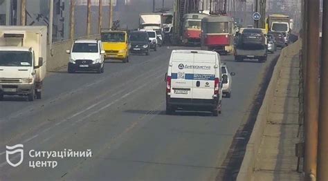 У Дніпрі на Старому мосту сталася ДТП рух трамваїв зупинено ФОТО ВІДЕО