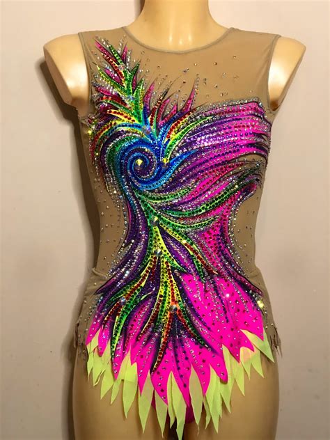 Купальники для художественной гимнастики от Елены Макаревич