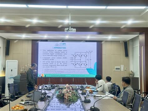 Các nghiên cứu sinh Khoa Điện báo cáo Tiểu luận tổng quan