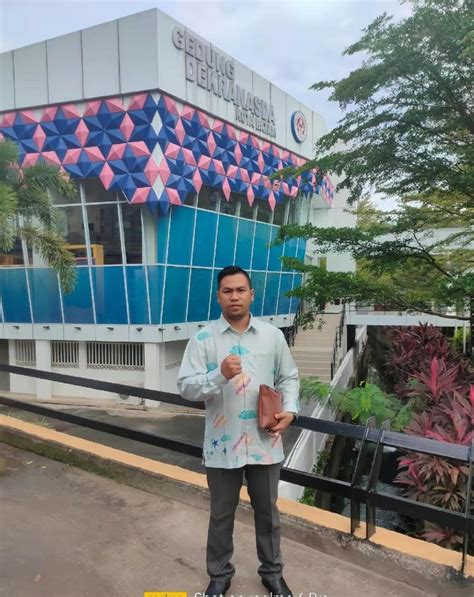 Sirojuddin Pemuda Berdedikasi Untuk Kampung Halamannya Di Kabupaten