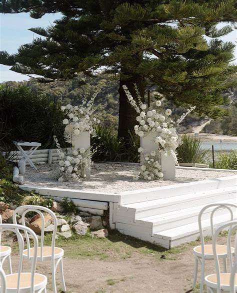 Asymmetrical Plinth Designs For Beachside Wedding At The Cove Jervis Bay