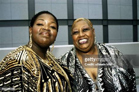 9 Hot Sexy Izora Armstead Bikini Pics