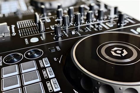 Ddj 400生産終了。後継機と他に3万円台で入手できるdjコントローラーのおすすめ機種 Discpick