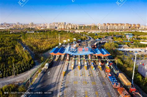 航拍连霍高速公路酒泉收费站 路桥建筑 建筑摄影 摄影素材 汇图网www huitu