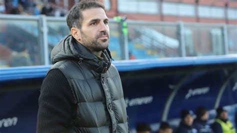 دوران کوتاه سسک فابرگاس روی نیمکت کومو به پایان رسید طرفداری