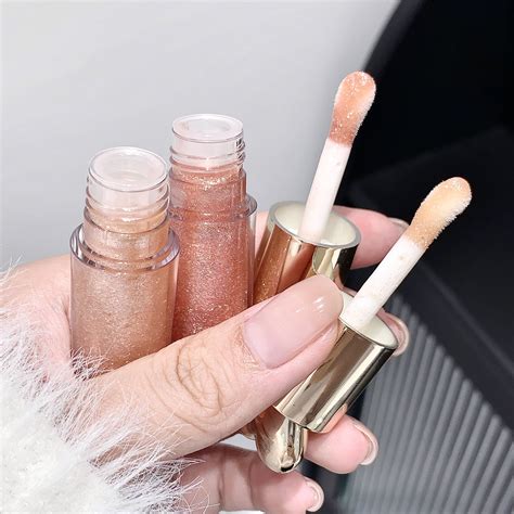 Waterproof Sparkling Lip Gloss Glitter Lip Moisturizing Lip Glaze With A Good Looking Fine
