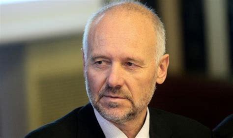 България е платила първата вноска за машините Страйкър Фактор