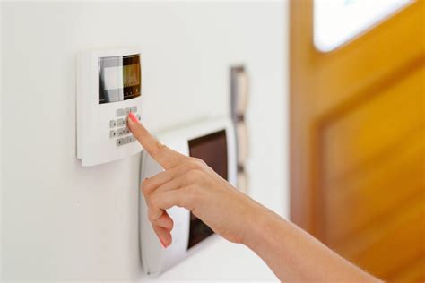 Why Landlords Should Allow Tenants To Install A Security System