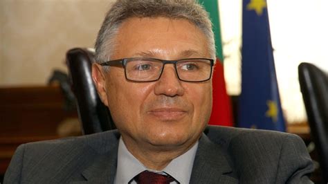 Шаламанов Парламентарна комисия да обясни защо пилотите ни не могат да постигнат нужните полети