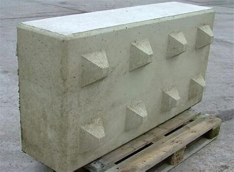 What Style Should We Use To Reimagine The Eiffel Tower Page