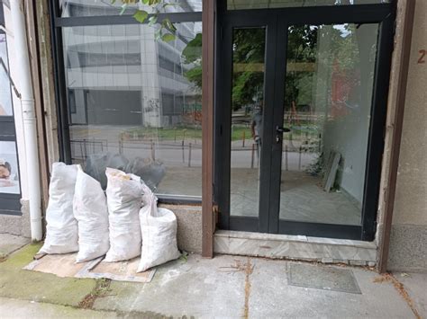 ЈП КОМУНАЛНА ХИГИЕНА СКОПЈЕ ОТСТРАНИ ОБЕМНА ДИВА ДЕПОНИЈА ВО НАСЕЛБАТА ТРНОДОЛ