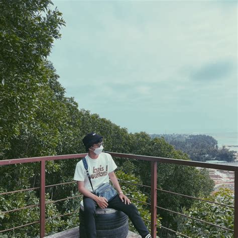 Stream Vietmix Em Là Kẻ Đáng Thương BéMinh by Ngô Quang Minh Listen online for free on