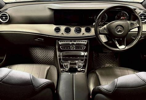 Mercedes Benz E220d Avantgarde W213 ปี 2017 Ennxo
