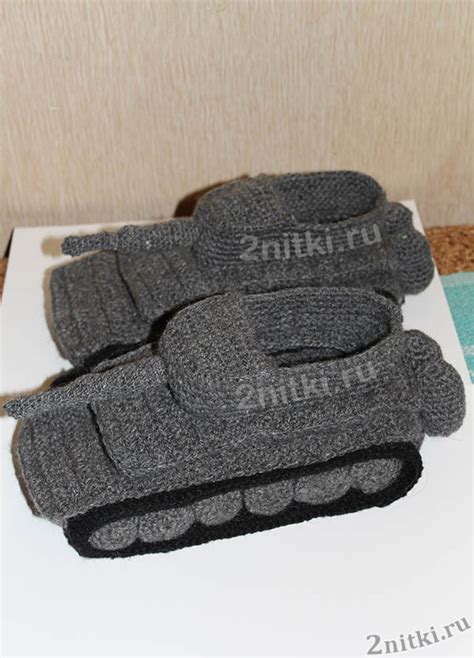 Вязание с Еленой Сербиной: Вязаные тапочки-танки к 23 февраля своими руками