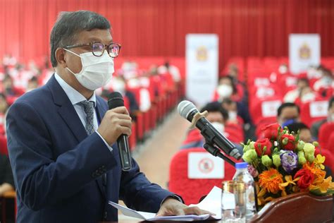 ឯកឧត្តម អូន ព័ន្ធមុនីរ័ត្ន៖ “វិស័យអប់រំ កំពុងបោះជំហានទៅរកទម្រង់នៃការអប់រំតាមបែបឌី ជីថល