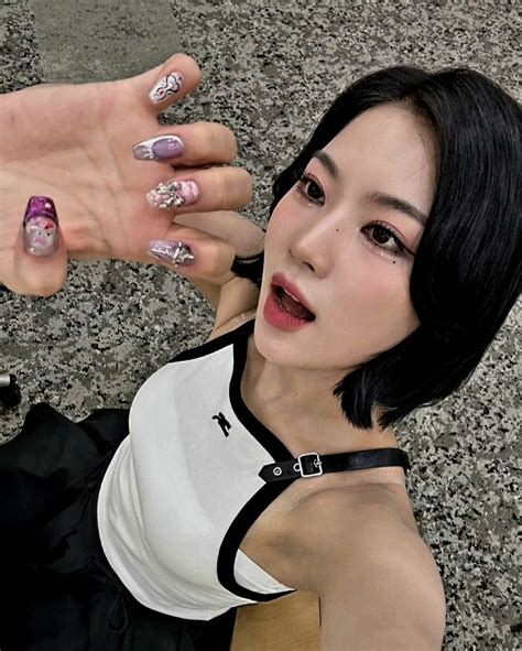 스테이씨 아이사 흰나시 겨드랑이 촬스의 이슈와 유머